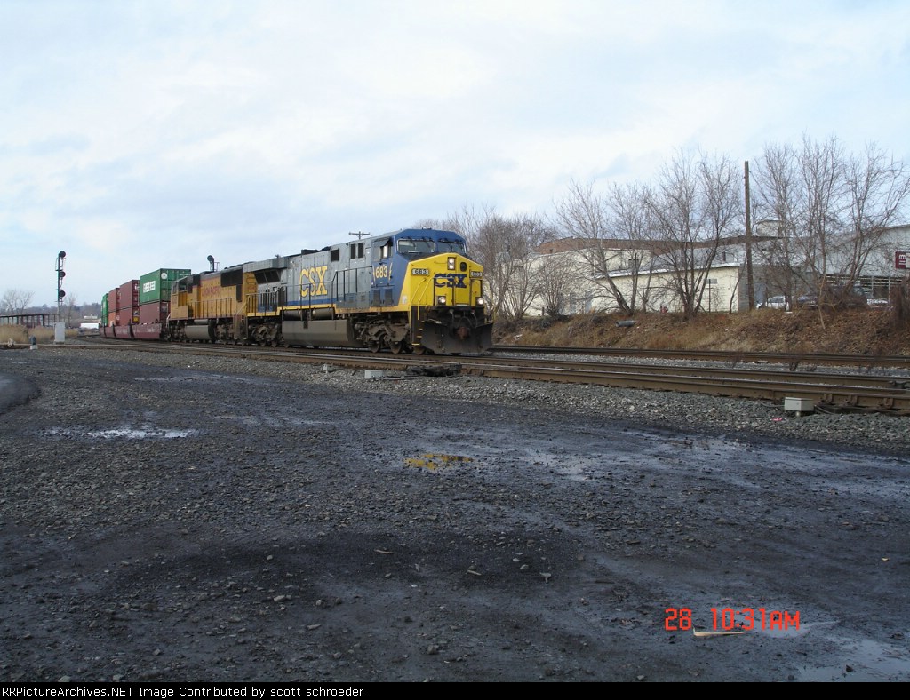 CSX 683 & UP 4243 lead the EB CSX Q112 on the #1 Track